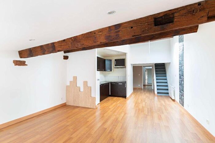 Appartement à louer - Mâcon, Centre-ville - 3 pièces - 2 chambres