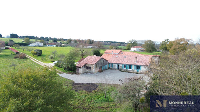 Maison à vendre - Chillac - 4 pièces - 3 chambres