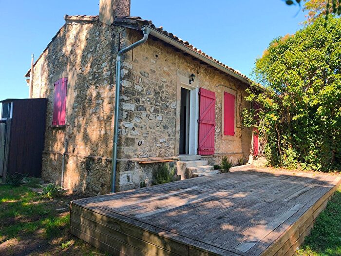 Appartement à louer - Rognes - 2 pièces - 1 chambre