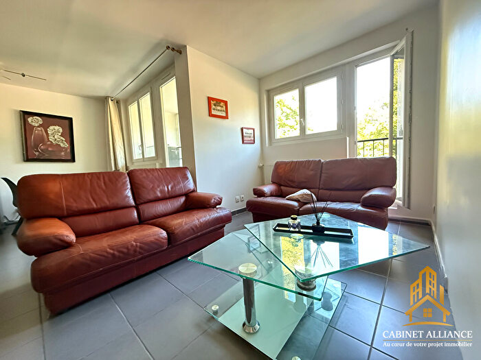 Appartement à vendre - Saint-Fargeau-Ponthierry - 4 pièces - 3 chambres