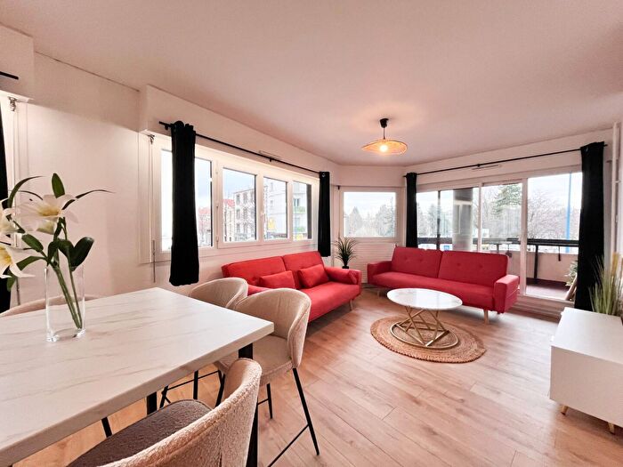 Appartement à louer - Clermont-Ferrand - 4 pièces - 3 chambres