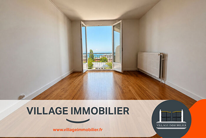 Appartement 3 pièces à vendre - Décines-Charpieu, Berthaudière