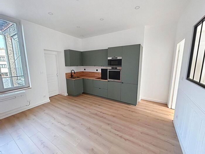 Centre Ville, Reims - Appartement 3 pièces à louer