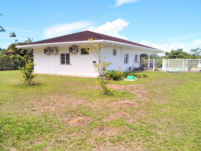 Maison à louer - Matoury - 4 pièces - 3 chambres