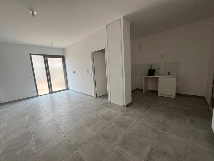 Appartement à louer - Perica-La Roue, Rillieux-la-Pape - 3 pièces - 2 chambres