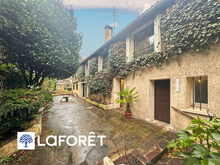 Maison à vendre - Grigny, Centre-ville, Blanc Manteaux - 6 pièces - 3 chambres