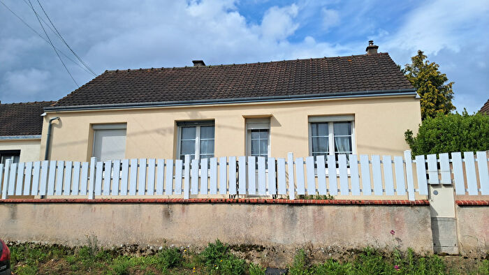 Senonches : Maison 3 pièces à vendre