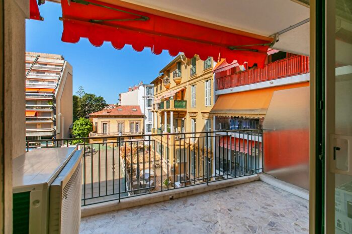 Appartement 3 pièces à vendre - Nice, Carré d'or