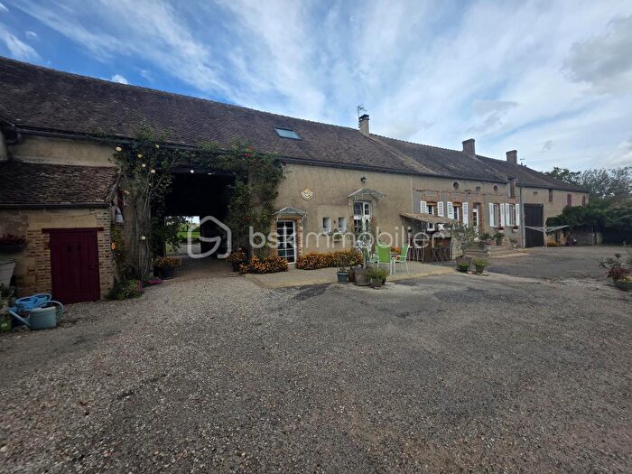 Maison à vendre - Nailly - 7 pièces - 4 chambres