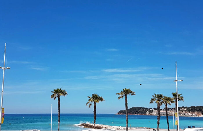 Maison à vendre - Six-Fours-les-Plages, Les Lones, Bucarin, Fort, Les Playes - 8 pièces - 5 chambres