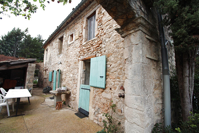 Maison à vendre - Céreste - 6 pièces - 4 chambres