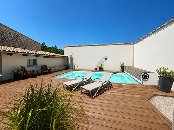 Maison 5 pièces à Saint-Ouen-d'Aunis, à vendre