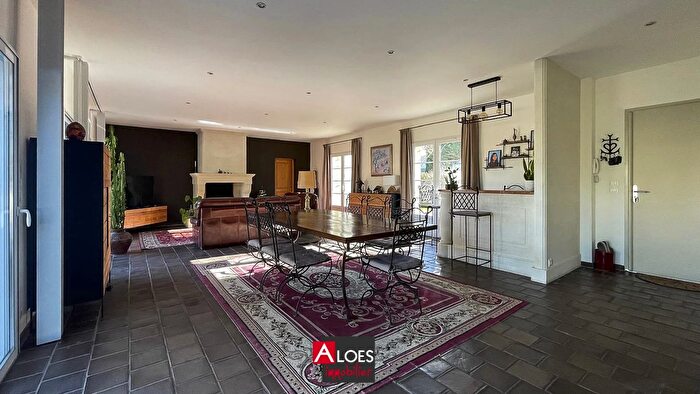 Maison à vendre - Aigues-Mortes - 6 pièces - 4 chambres