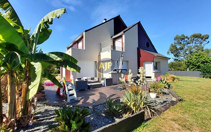 Maison à louer - Treleau-Four à Chaux, Pontivy - 6 pièces - 4 chambres