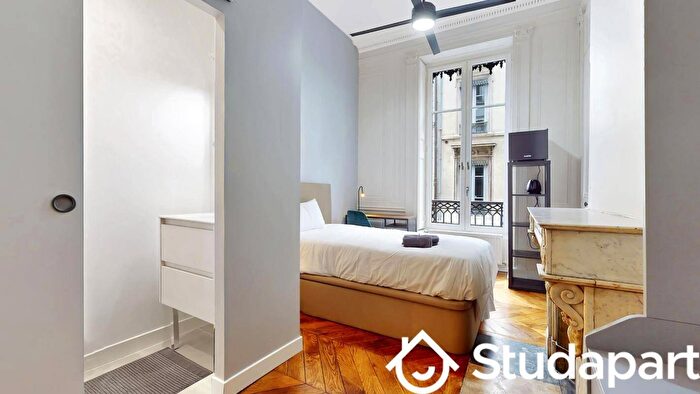 Appartement à louer - Ainay, Lyon ème arrondissement - 1 pièce - 1 chambre