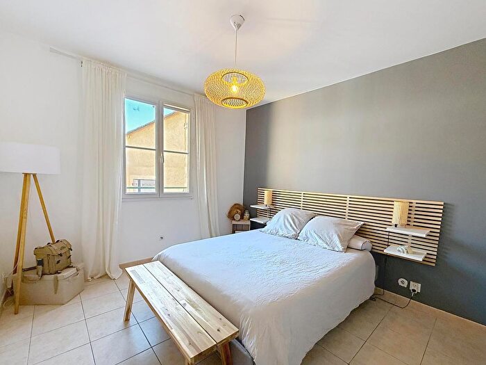 Appartement à vendre - Cuers - 3 pièces - 2 chambres