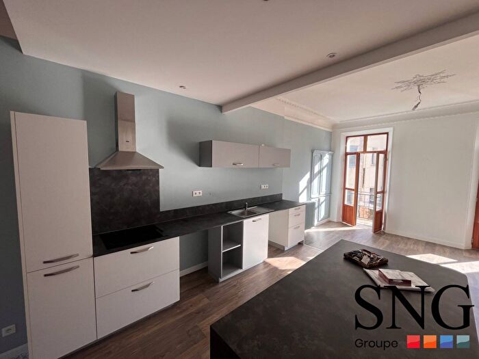 Appartement à louer - Peripherie Ouest, Digne-les-Bains - 4 pièces - 3 chambres