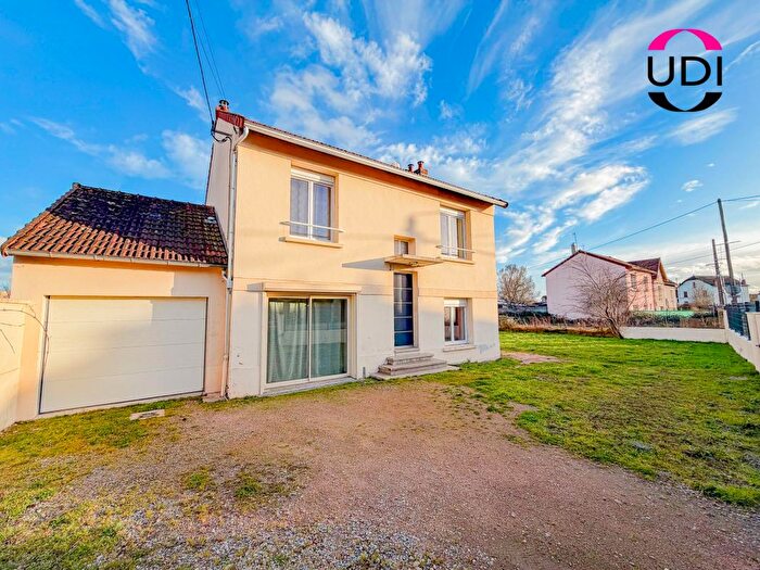 Maison à vendre - Domérat - 5 pièces - 4 chambres