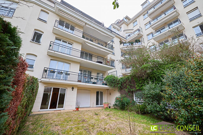 Appartement à vendre - Bourg-la-Reine, Centre-ville - 5 pièces - 3 chambres