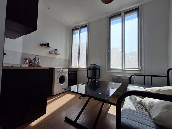 Appartement à louer - Saint Pierre, Marseille ème arrondissement - 1 pièce