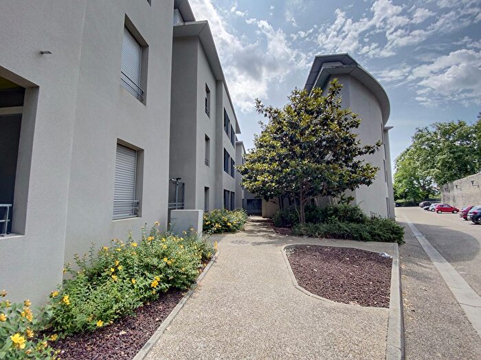 Appartement à vendre - Arles, Mas-Thibert, Salin-de-Giraud - 3 pièces - 2 chambres