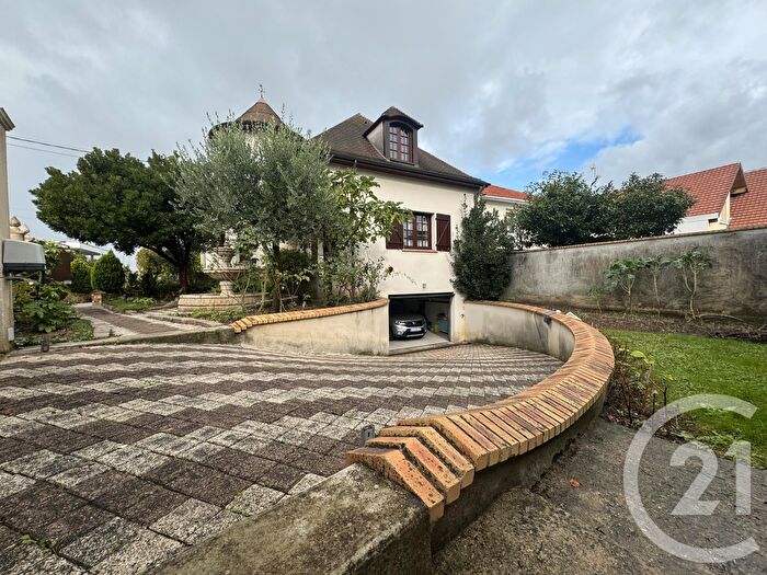 Maison à vendre - Mitry-Mory, Mitry-Mory - 7 pièces - 4 chambres