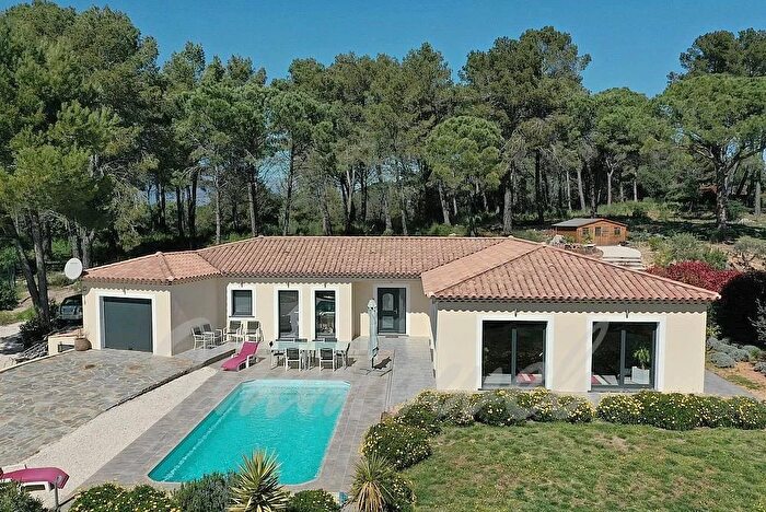 Maison à vendre - Bagnols-en-Forêt - 4 pièces - 3 chambres