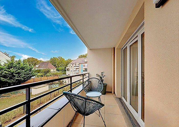 Villiers-Saint-Frédéric : Appartement 4 pièces à vendre