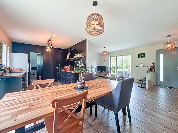Maison 7 pièces à vendre à Charentilly