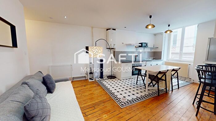 Appartement à vendre - Saint-Étienne, Centre-ville, Peuple, Chavanelle - 3 pièces - 2 chambres