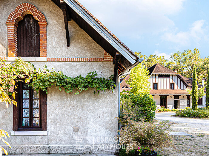 Ligny-le-Ribault : Maison 12 pièces à vendre