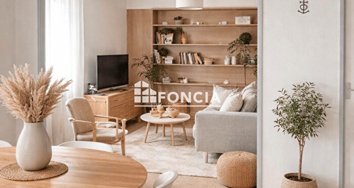 Appartement à vendre - Arles, Centre-ville - 5 pièces - 3 chambres