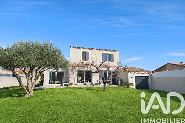 Maison à vendre - Beaucaire, Saint-Joseph, Route de Fourques - 6 pièces - 4 chambres