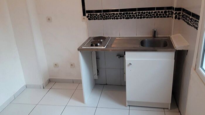 Appartement à louer - Gournay-Jaurès-Gare, Creil - 1 pièce