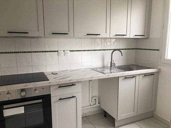 Appartement à louer - Ancien Hôpital, Béziers - 3 pièces - 2 chambres