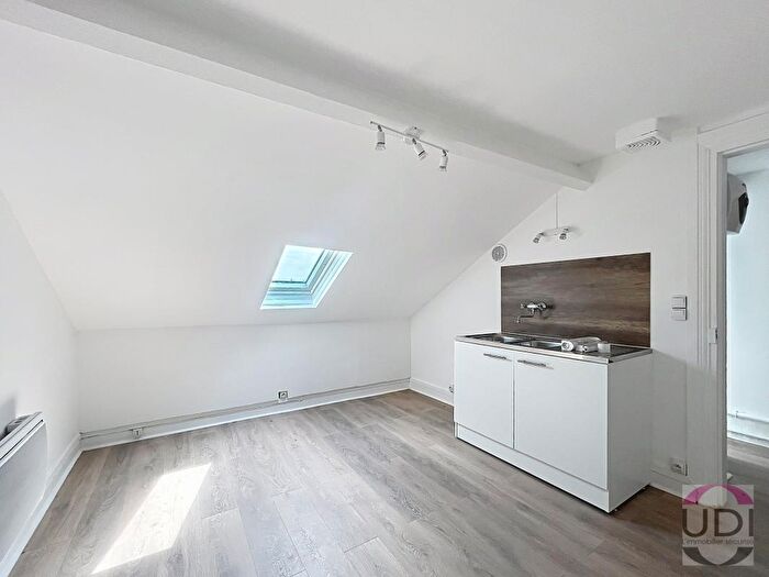 Appartement 1 pièce à Corbeil-Essonnes, Centre-ville, à vendre