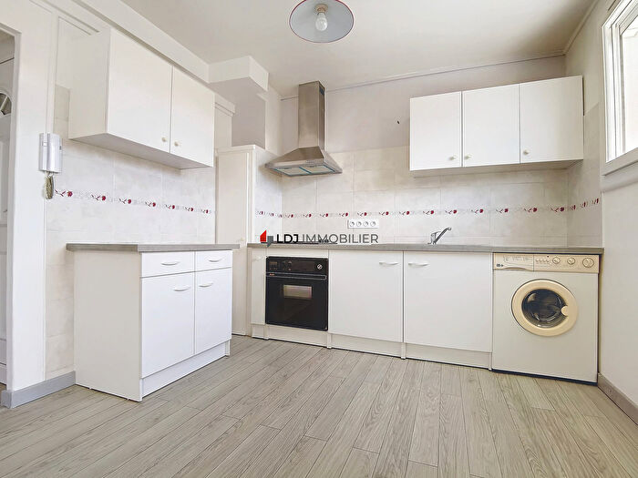 Appartement à louer - Perpignan, Moyen-Vernet - 2 pièces - 1 chambre