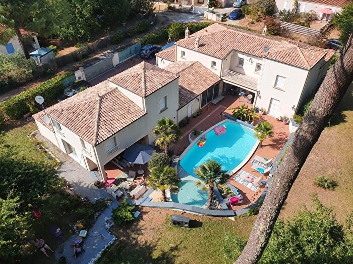 Les Mathes : Maison 11 pièces à vendre