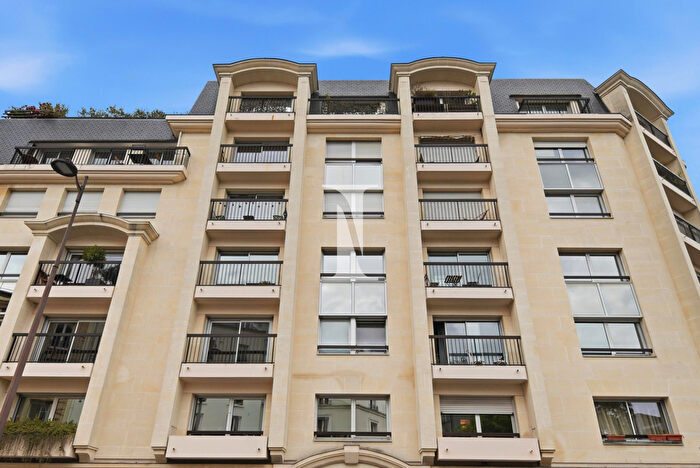 Appartement 4 pièces à Paris 14ème, à vendre