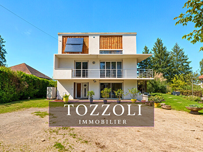 Maison à vendre - Saint-Alban-de-Roche - 7 pièces - 5 chambres