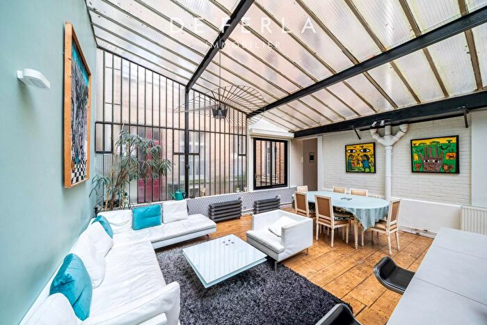 Appartement à vendre - Paris e , Val de Grâce - 7 pièces - 5 chambres