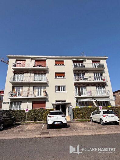 Appartement à vendre - Issoire, Centre-ville, Barrière - 5 pièces - 3 chambres