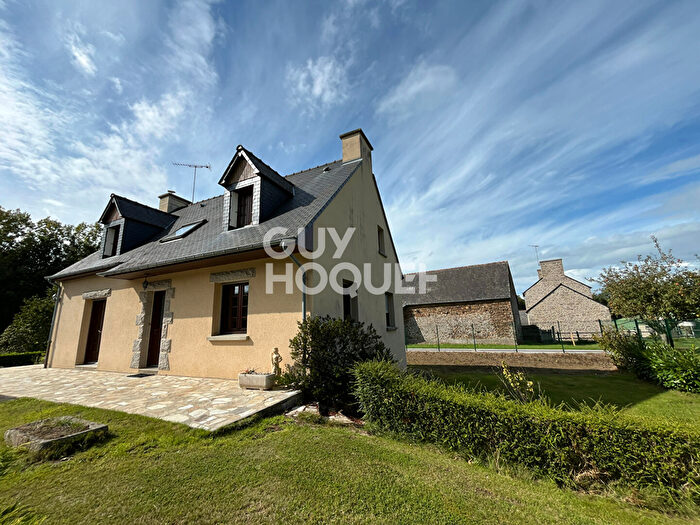 Maison à louer - Saint-Broladre - 5 pièces - 4 chambres