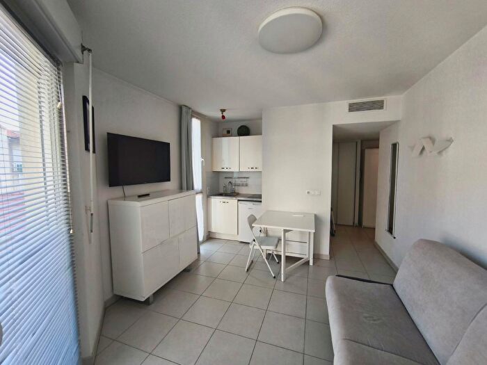 Nice, Saint-Roch - Appartement 1 pièce à louer