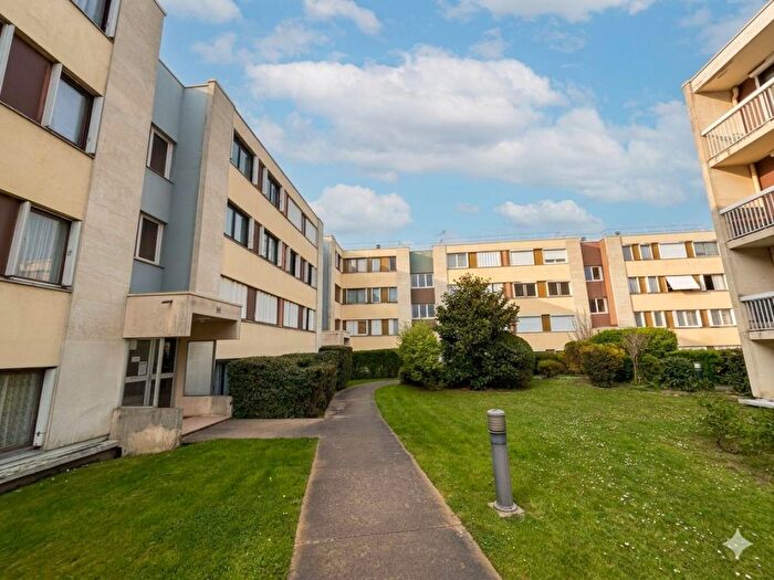 Chelles, Chelles Sud, Grande Prairie, Bords de Marne - Appartement 1 pièce à vendre