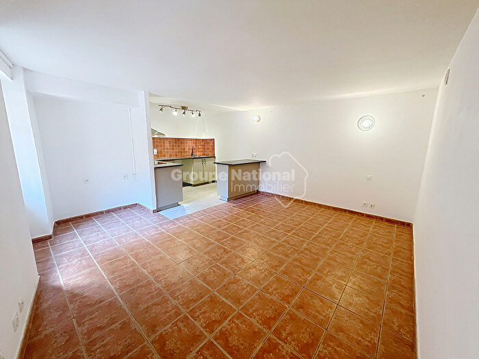 Appartement à vendre - Sainte-Cécile-les-Vignes - 2 pièces - 1 chambre