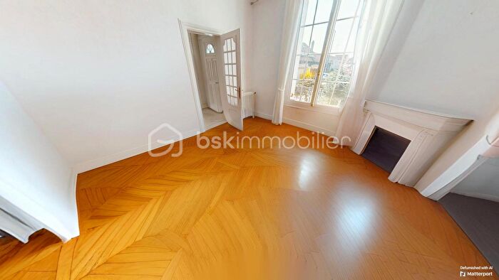 Maison à vendre - Courtenay - 6 pièces - 4 chambres