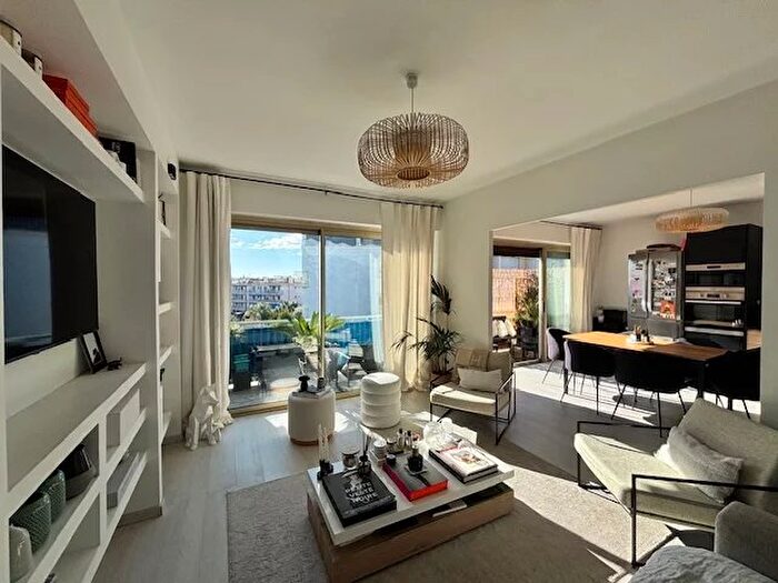 Appartement 3 pièces à vendre - Cannes, Petit Juas