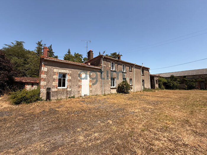 Maison à vendre - La Guyonnière - 10 pièces - 8 chambres