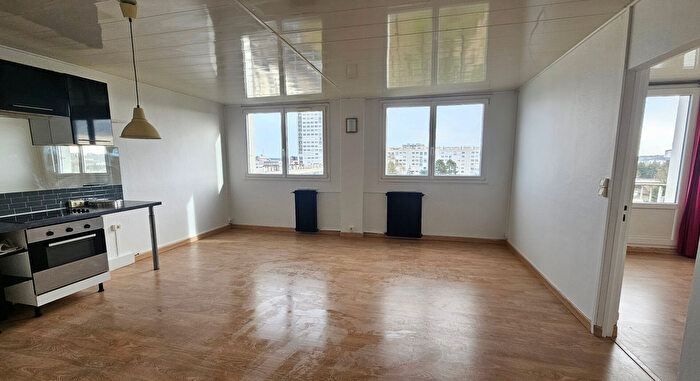 Appartement à louer - Tours, Rives du Cher - 2 pièces - 1 chambre